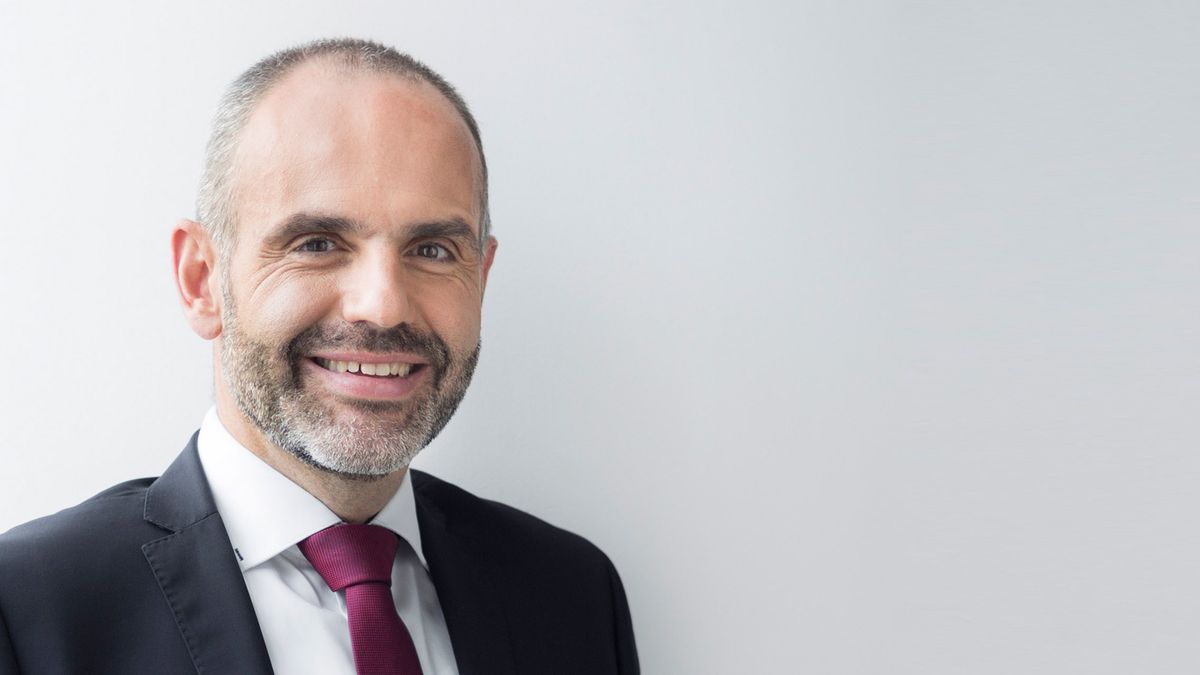 Curriculum vitae Dr. Max Happacher | ERGO Group AG